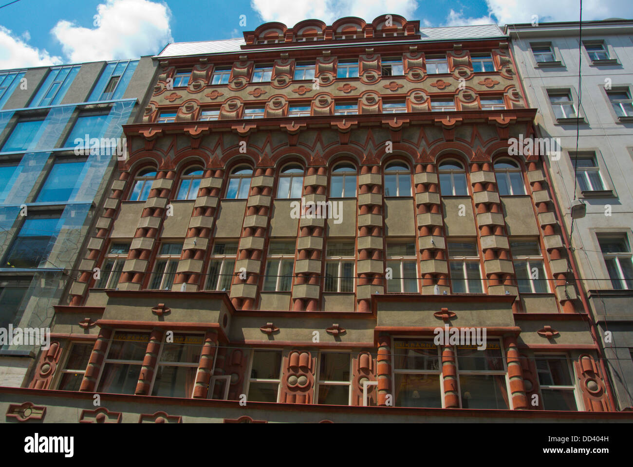 Mysakuv dum (1922) by Josef Gocar in Vodickova street new town Prague ...