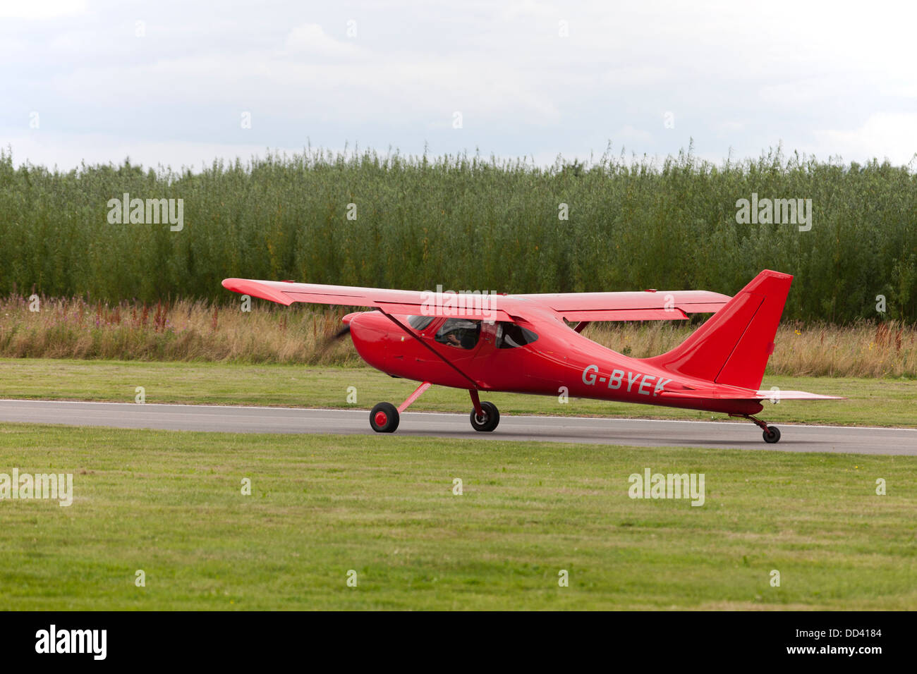 Glastar G-BYEK on runway after landing at Sandtoft Airfield Stock Photo ...
