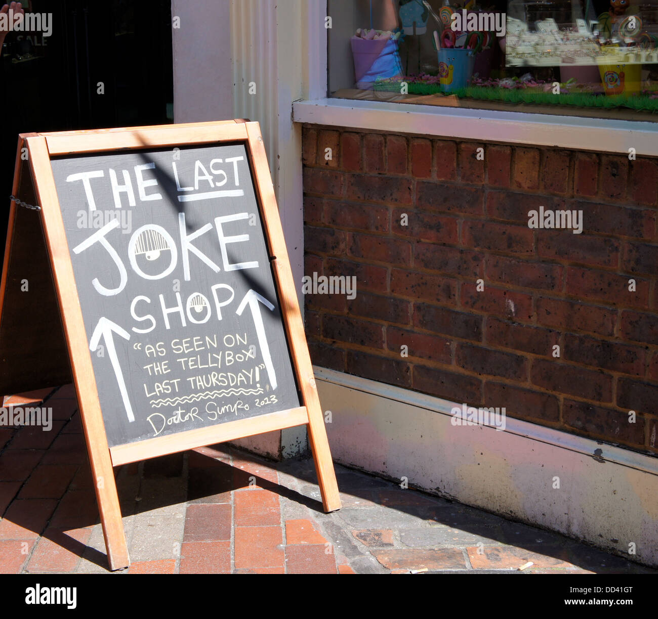 Joke shop hi-res stock photography and images - Alamy