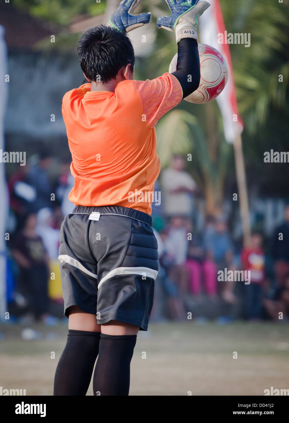 catch the ball Stock Photo - Alamy