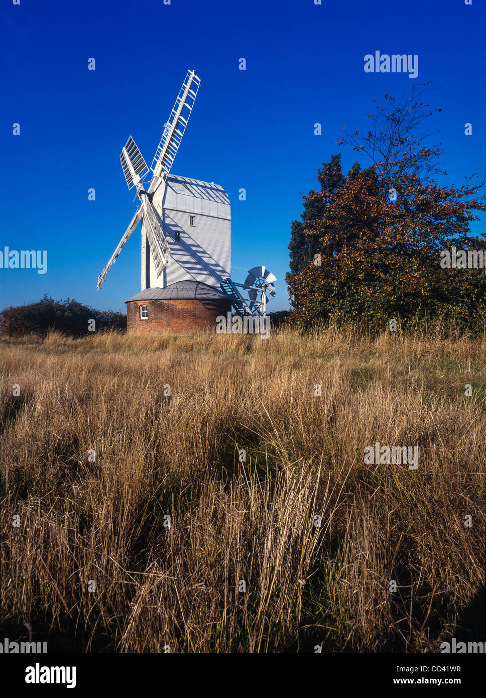 Four post structure hi-res stock photography and images - Alamy