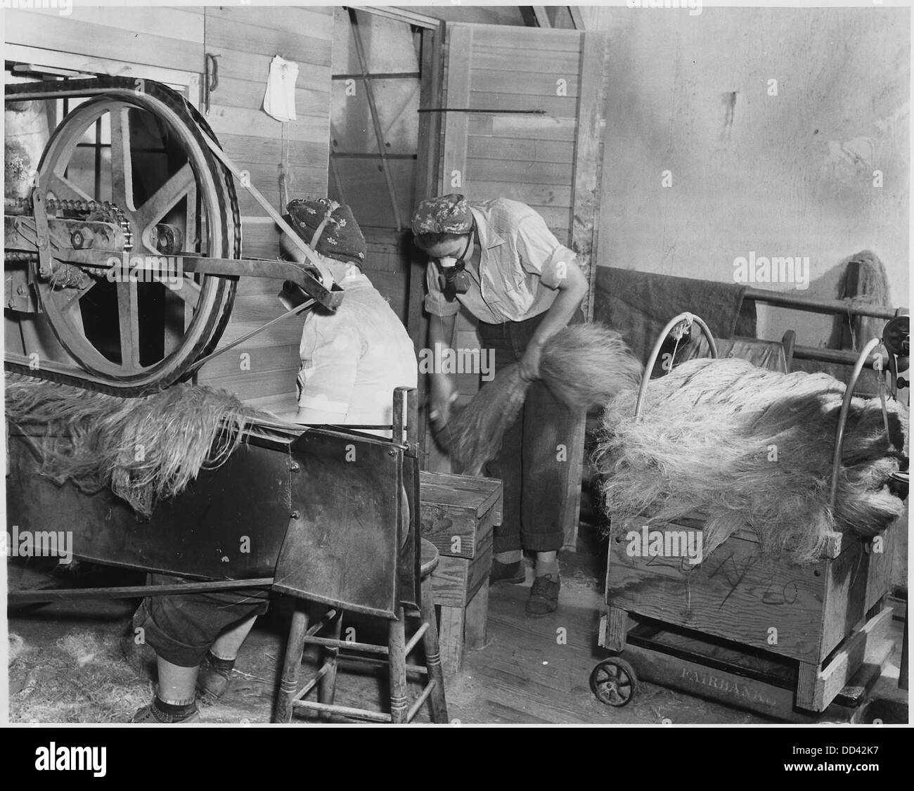 Scutcher Black and White Stock Photos & Images - Alamy