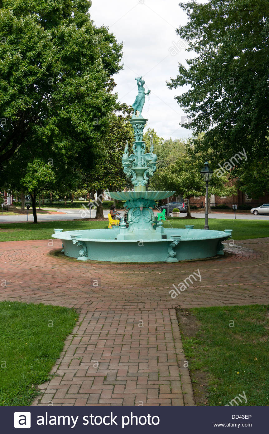 Maryland Fountain High Resolution Stock Photography and Images - Alamy