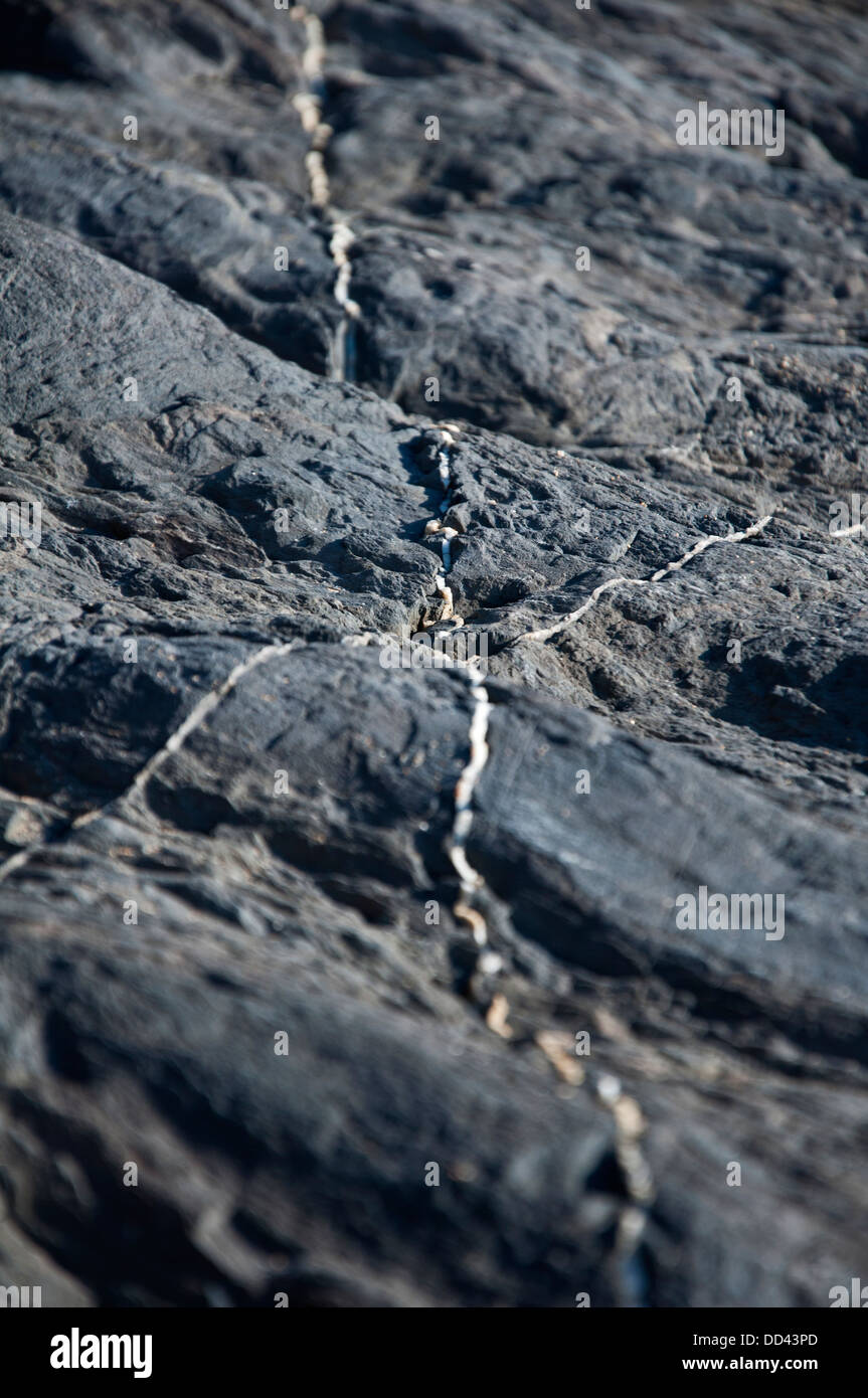Black rock white lines hi-res stock photography and images - Alamy