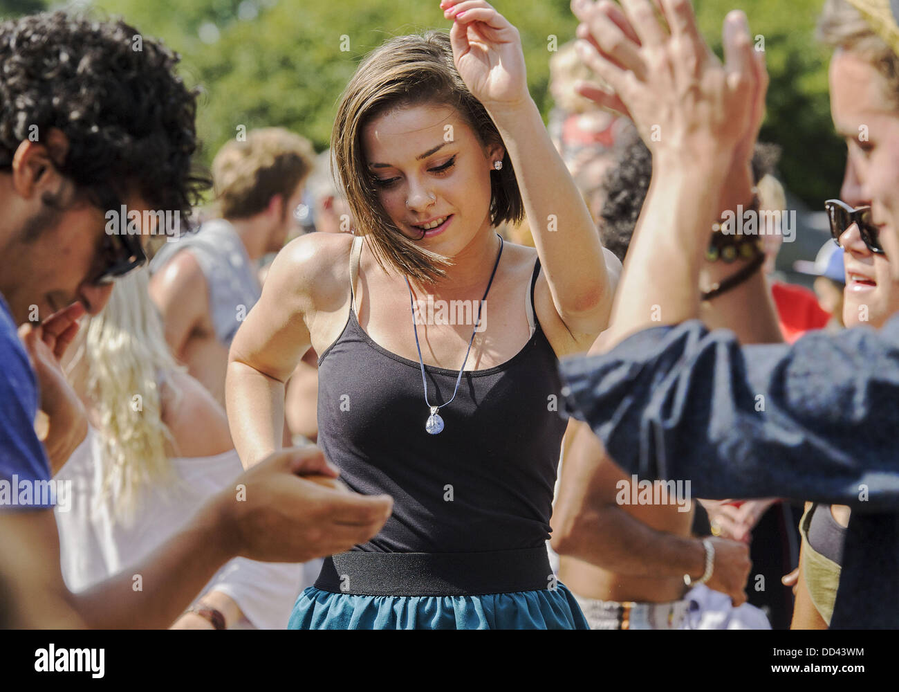 Montreal les tam tams du mont royal hi-res stock photography and images ...