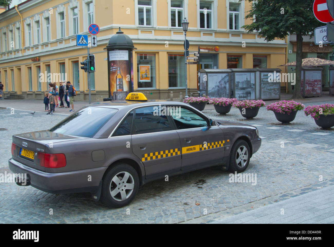 Vilnius taxi vilnius hi-res stock photography and images - Alamy