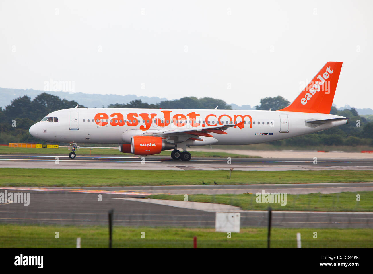 Easyjet Airbus A320 taxiing Stock Photo - Alamy