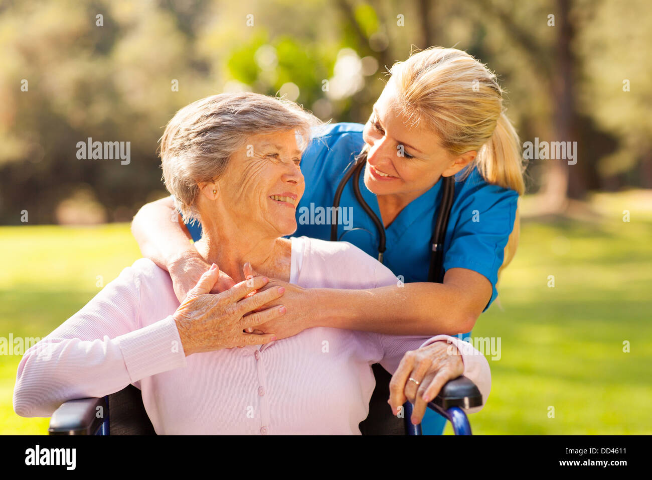 Doctor nurse caregiver senior hi-res stock photography and images - Alamy