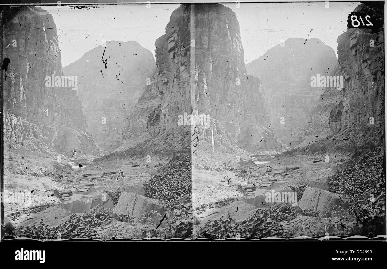 The mouth of Kanab Creek, also known as Kanab Wash, at its junction ...