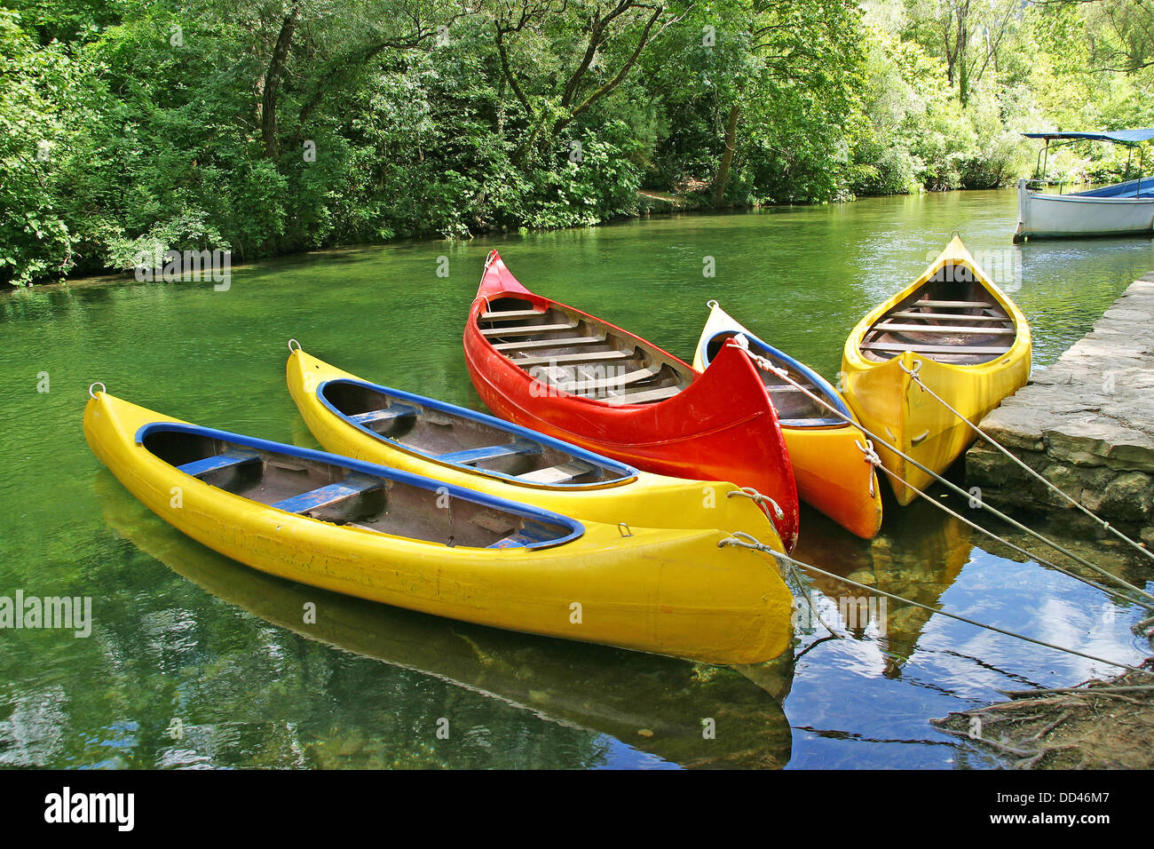Plastic Canoes Stock Photos & Plastic Canoes Stock Images - Alamy