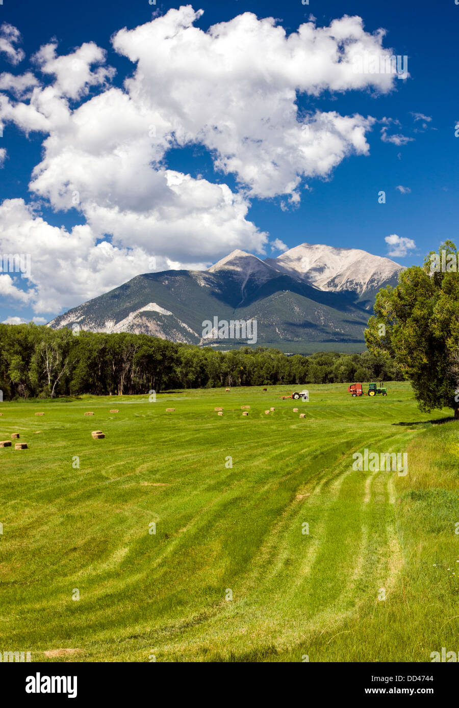 Colorado farm view hi-res stock photography and images - Alamy