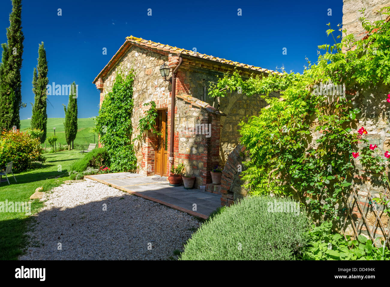 Tuscany Rural house in summer, Italy Stock Photo - Alamy