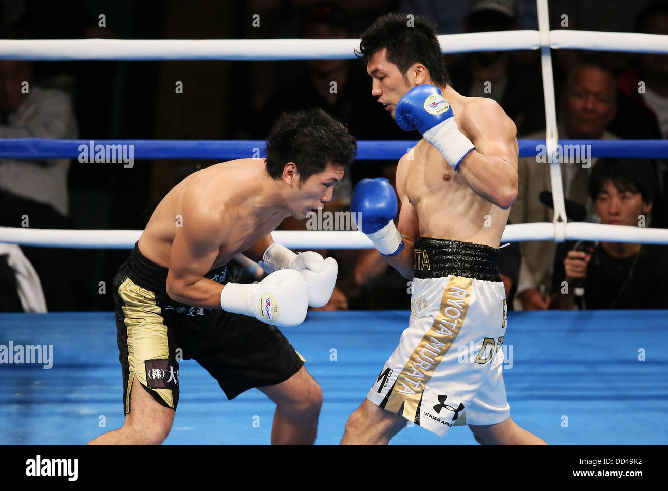 Tokyo, Japan. 25th Aug, 2013. (L to R) Akio Shibata (JPN), Ryota Murata ...