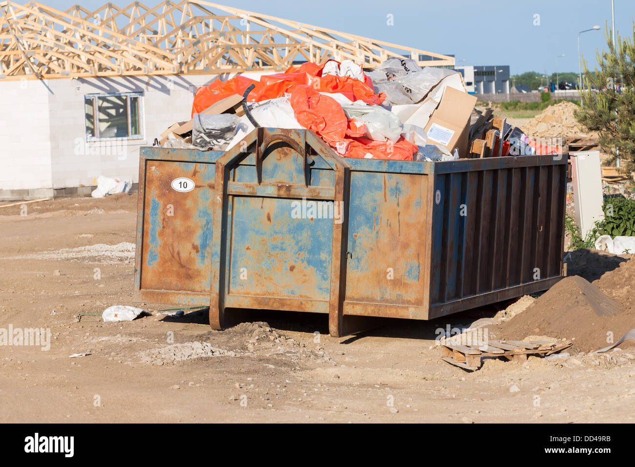 Building construction collapse new hi-res stock photography and images ...