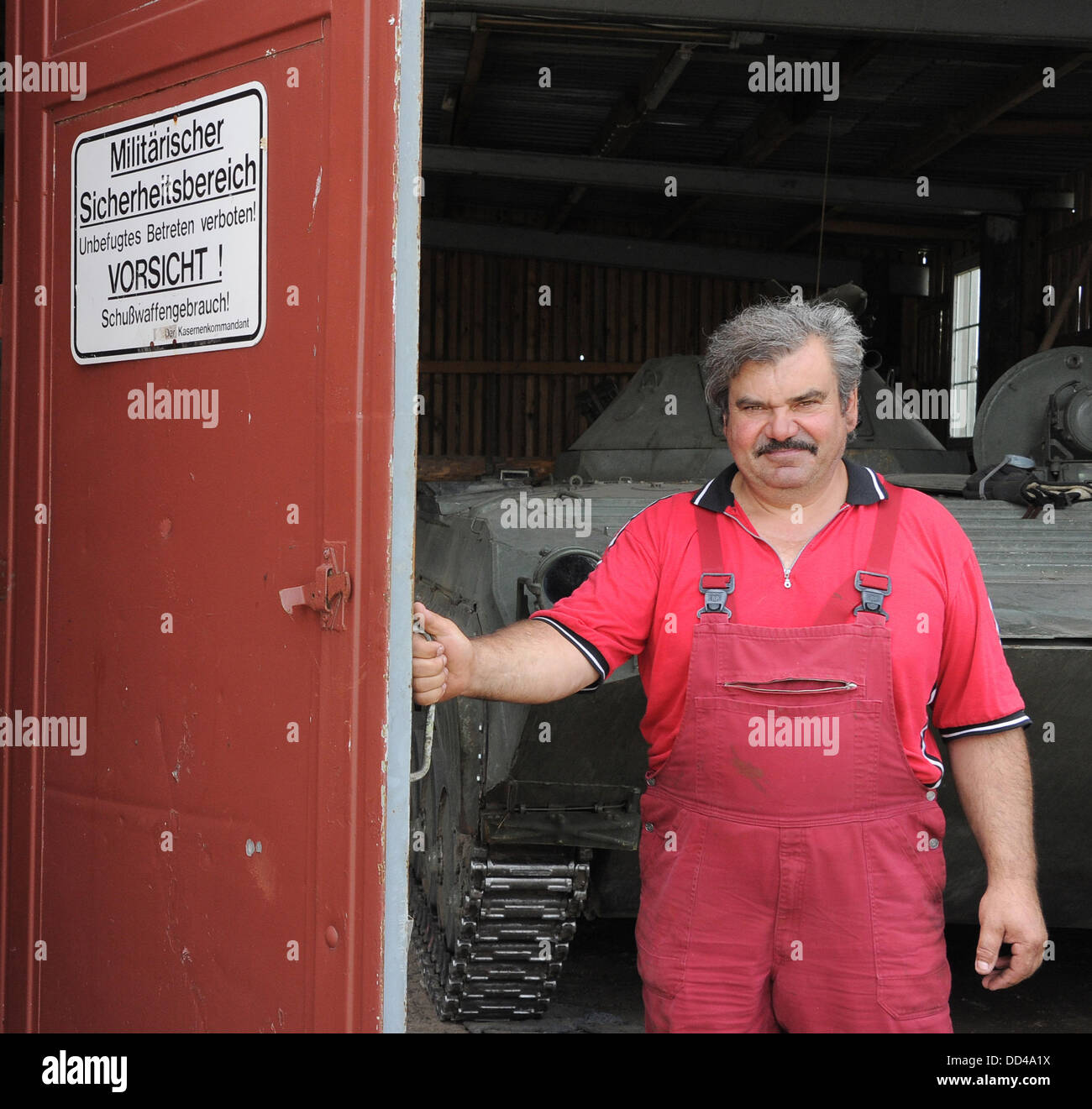 Collector Paul Benzin opens his private tank hall in Steinfeld, Germany ...