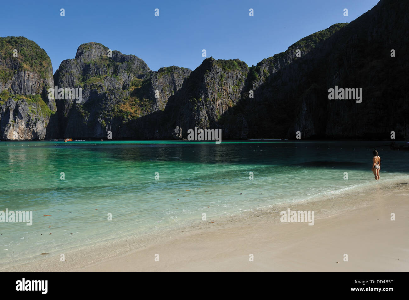 Maya bay thailand hi-res stock photography and images - Alamy