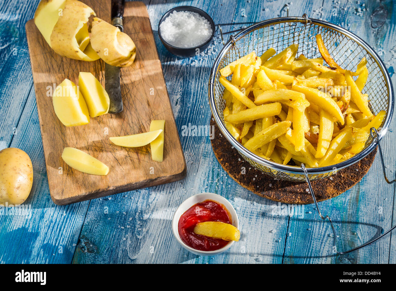 Preparation homemade french fries fried hi-res stock photography and ...