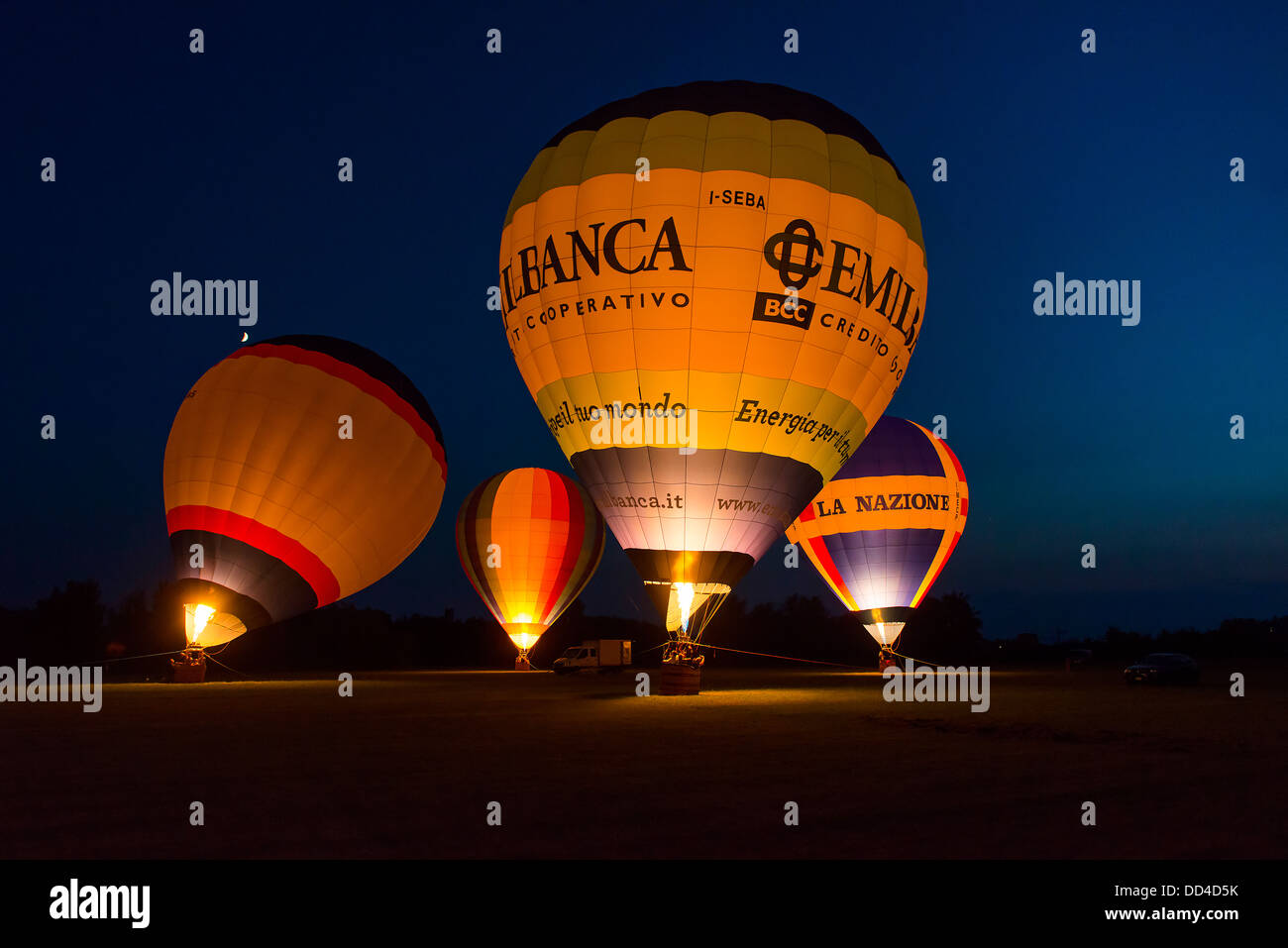 Hot air balloon rope hi-res stock photography and images - Alamy