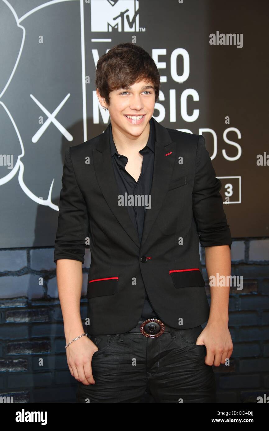 Brooklyn, New York, USA. 25th Aug, 2013. US singer Austin Mahone ...