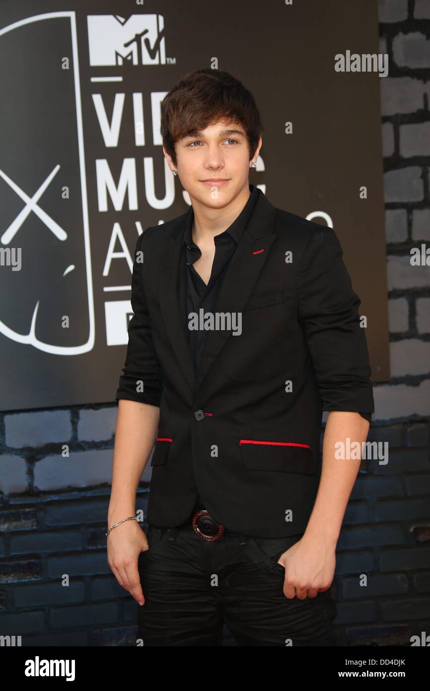 Brooklyn, New York, USA. 25th Aug, 2013. US singer Austin Mahone ...