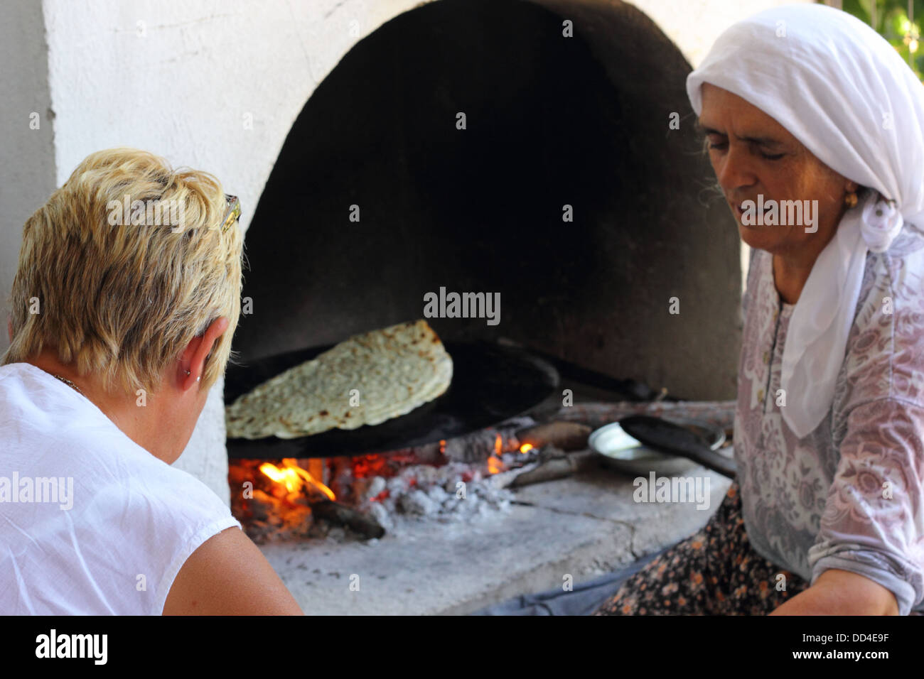 The traditional making of Turkish bread Stock Photo - Alamy