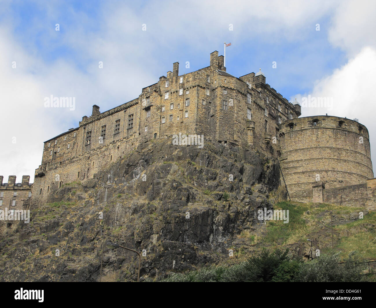 Edinburgh Castle seen from King's Stables Road, Old Town, Edinburgh ...