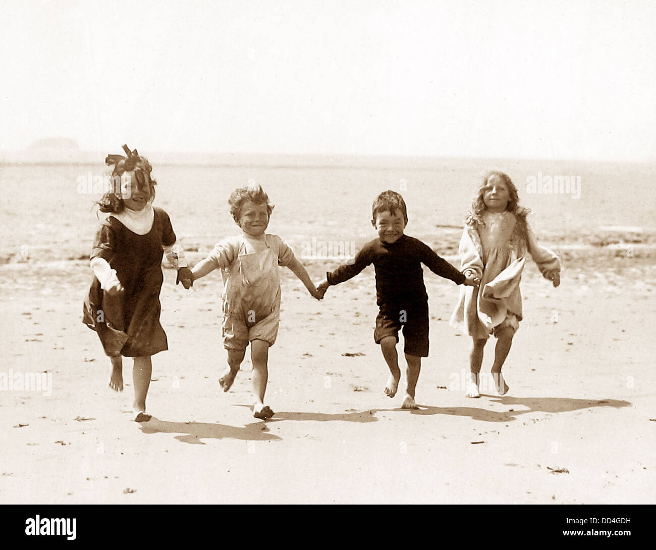 Children at the seaside Victorian period Stock Photo - Alamy