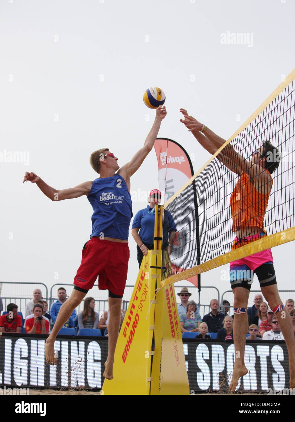 Volleyball england beach tour hi-res stock photography and images - Alamy