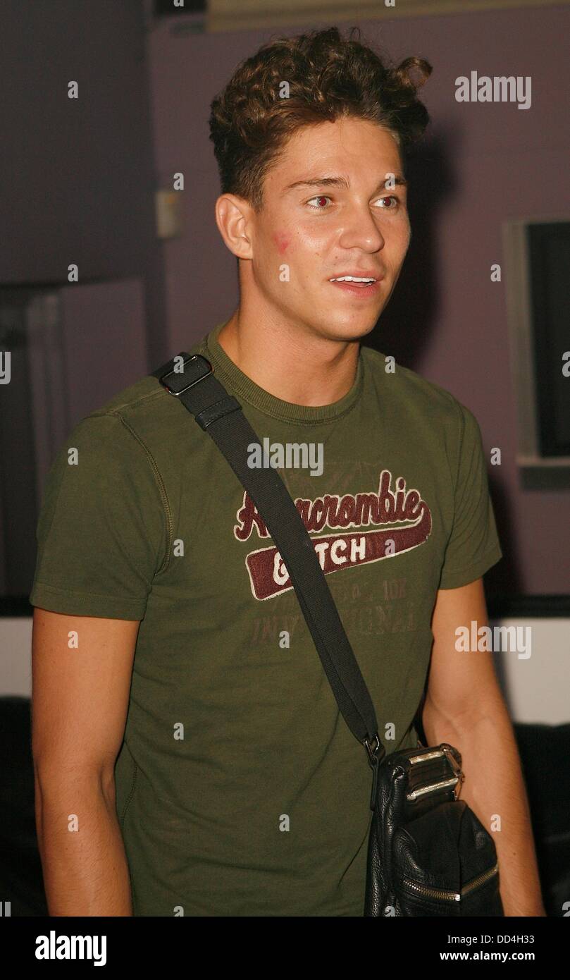 Telford, UK. 25th Aug, 2013. Joey Essex in Pussycats nite spot in ...