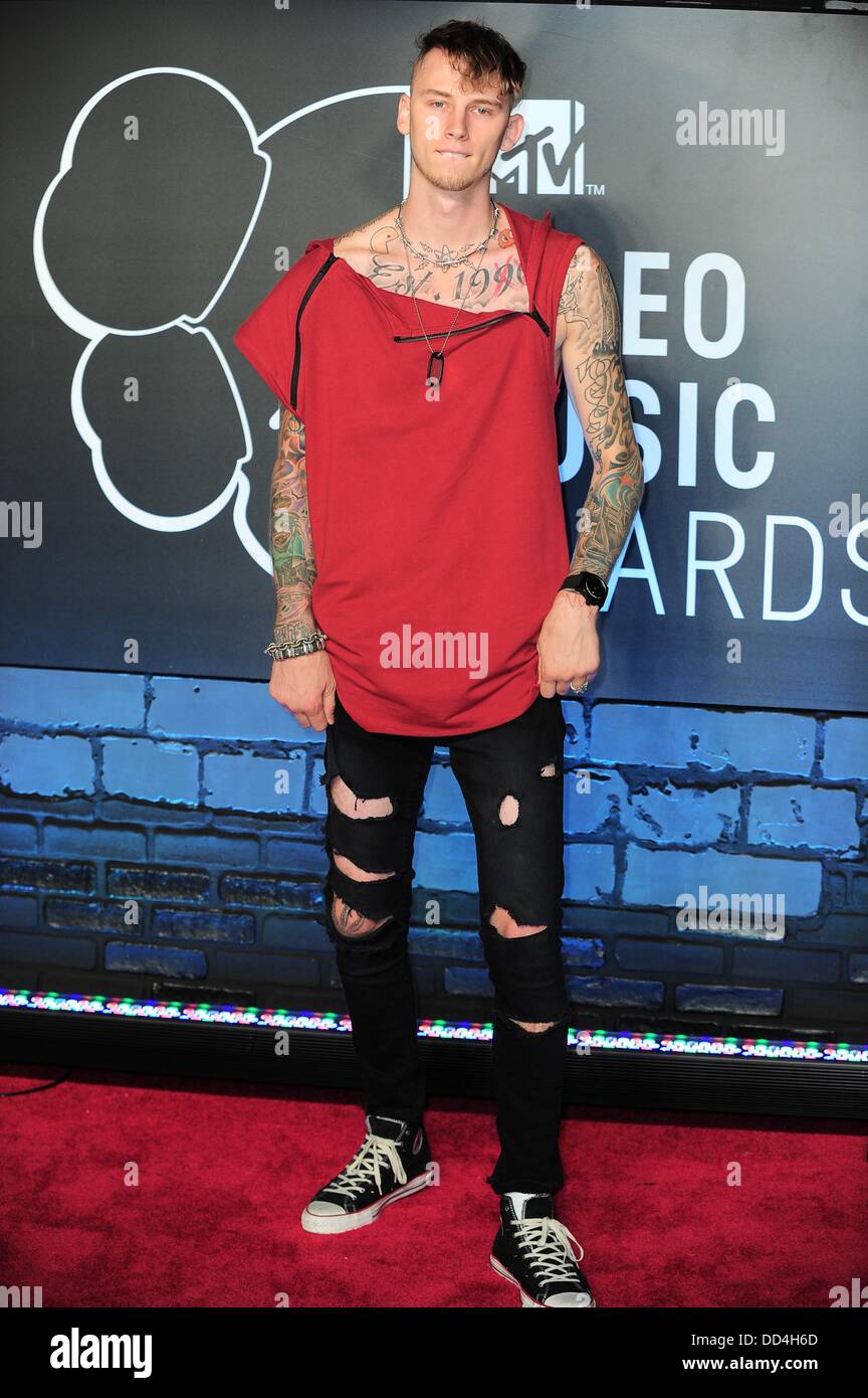 Machine gun kelly mtv hi-res stock photography and images - Alamy
