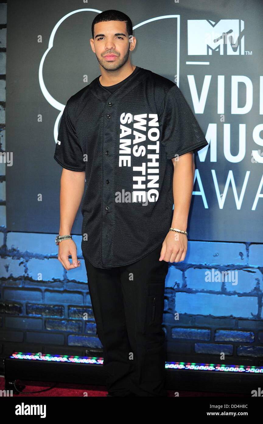 Brooklyn, NY. 25th Aug, 2013. Drake at arrivals for MTV Video Music ...