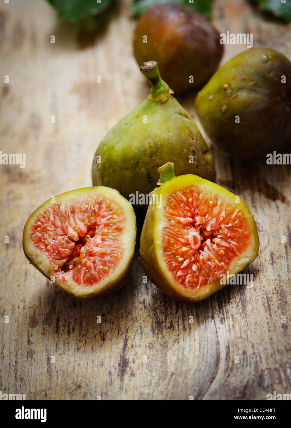 Leaf fig table hi-res stock photography and images - Alamy