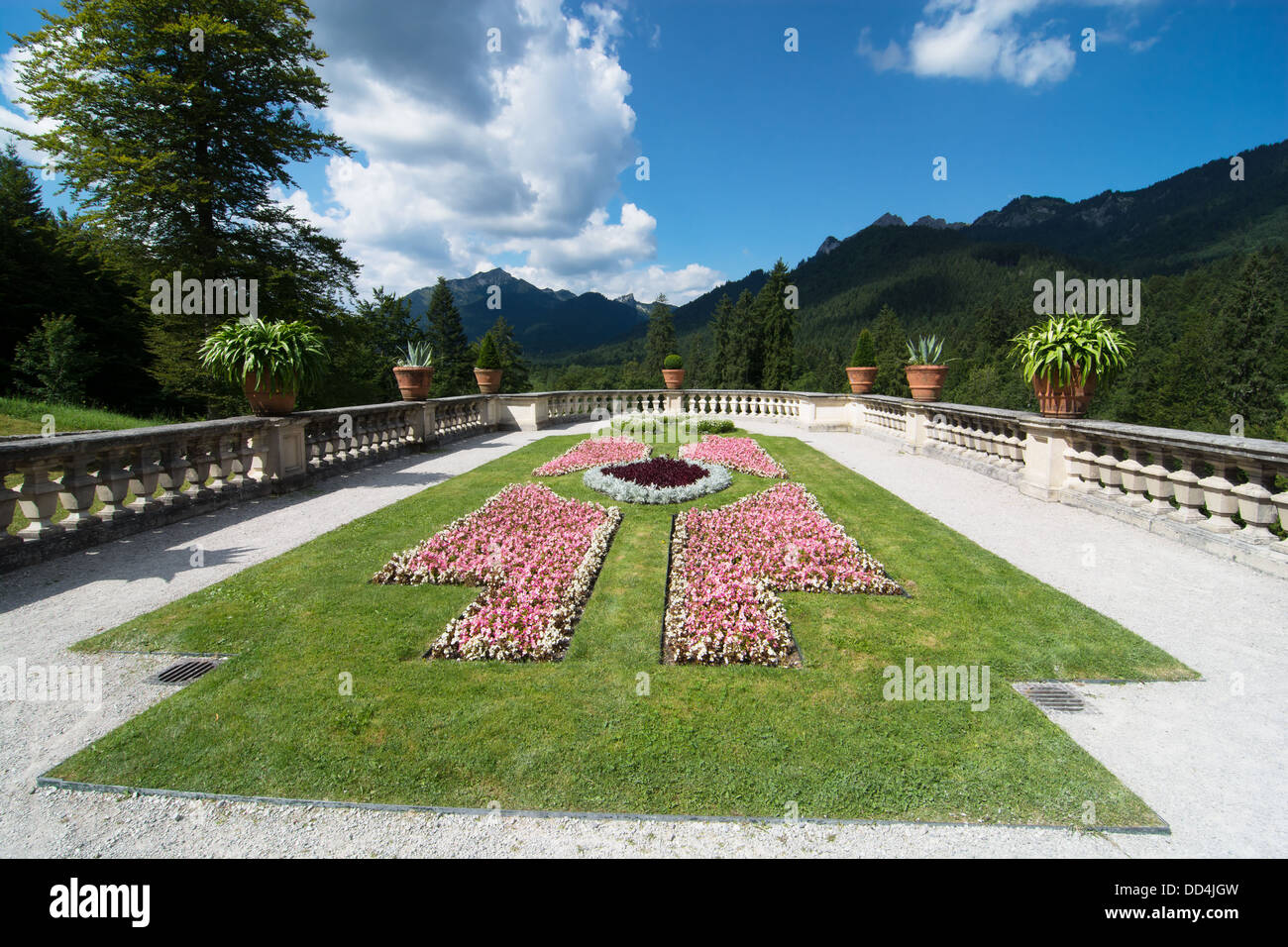 Linderhof gardens hi-res stock photography and images - Alamy