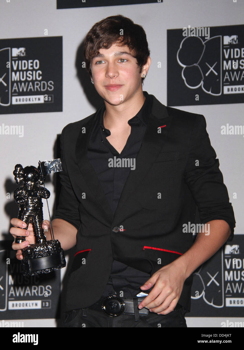 New York, New York, USA. 25th Aug, 2013. Singer AUSTIN MAHONE poses for ...