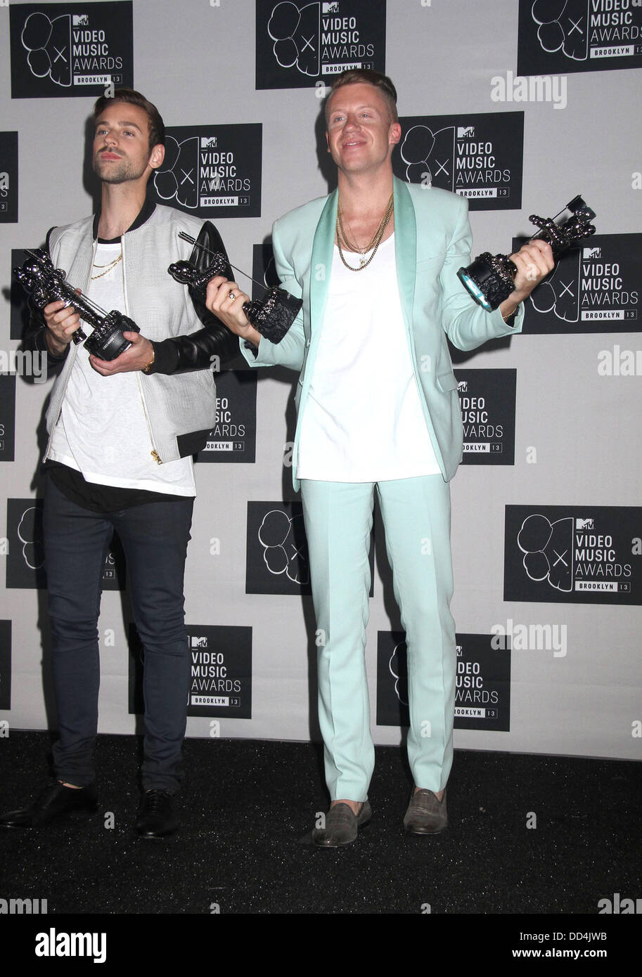 New York, New York, USA. 25th Aug, 2013. Rapper MACKLEMORE and RYAN ...