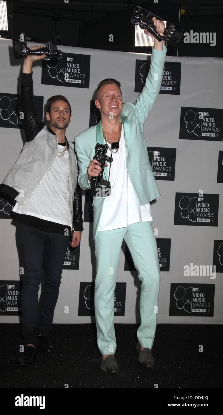 New York, New York, USA. 25th Aug, 2013. Rapper MACKLEMORE and RYAN ...