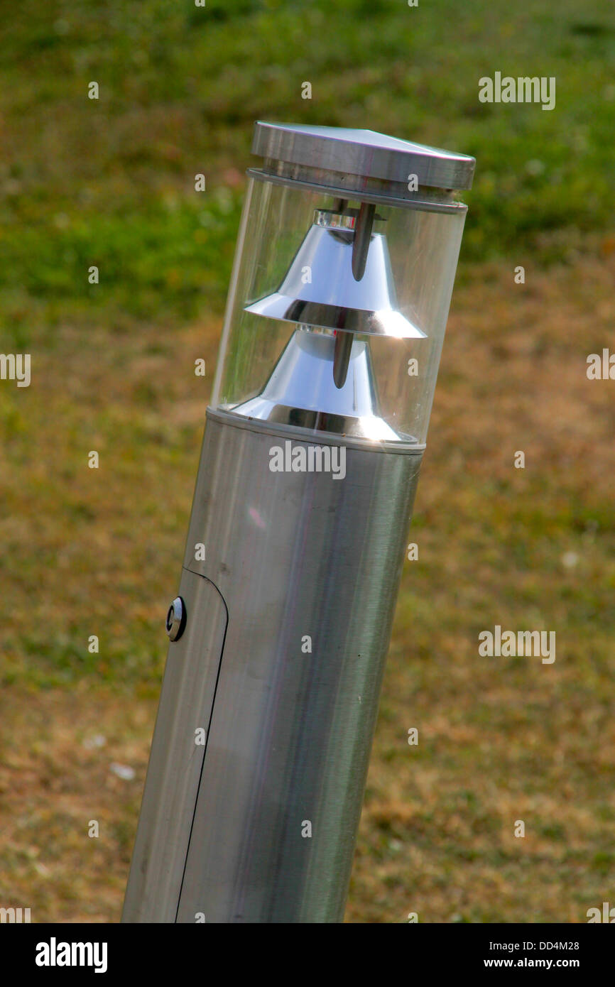 Stainless steel pillar style walkway lights Stock Photo - Alamy