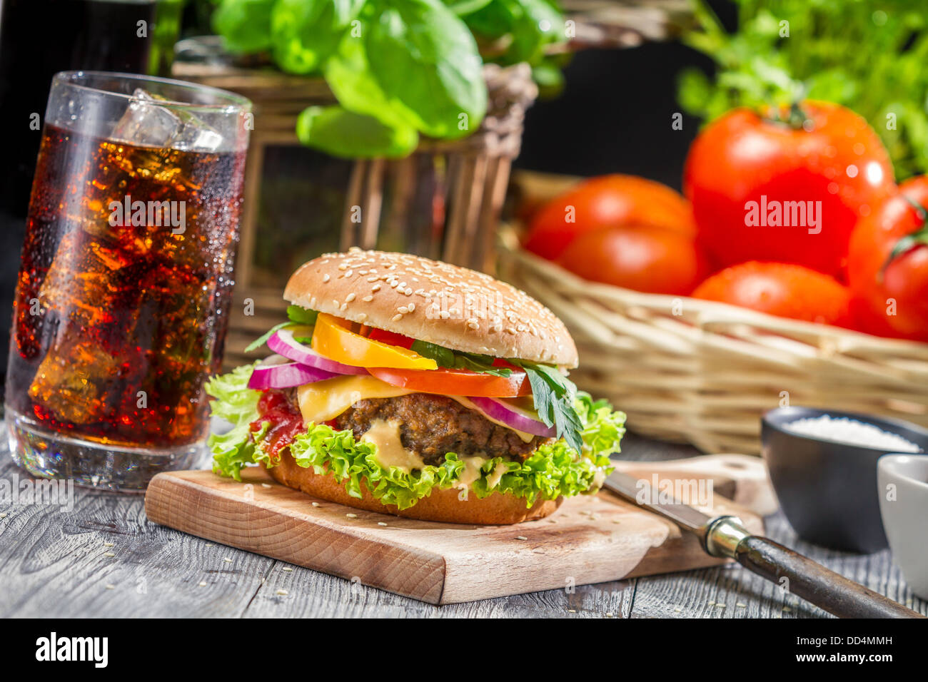 Burger and coke hi-res stock photography and images - Alamy