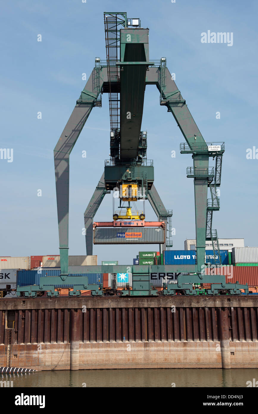 Container railhead hi-res stock photography and images - Alamy