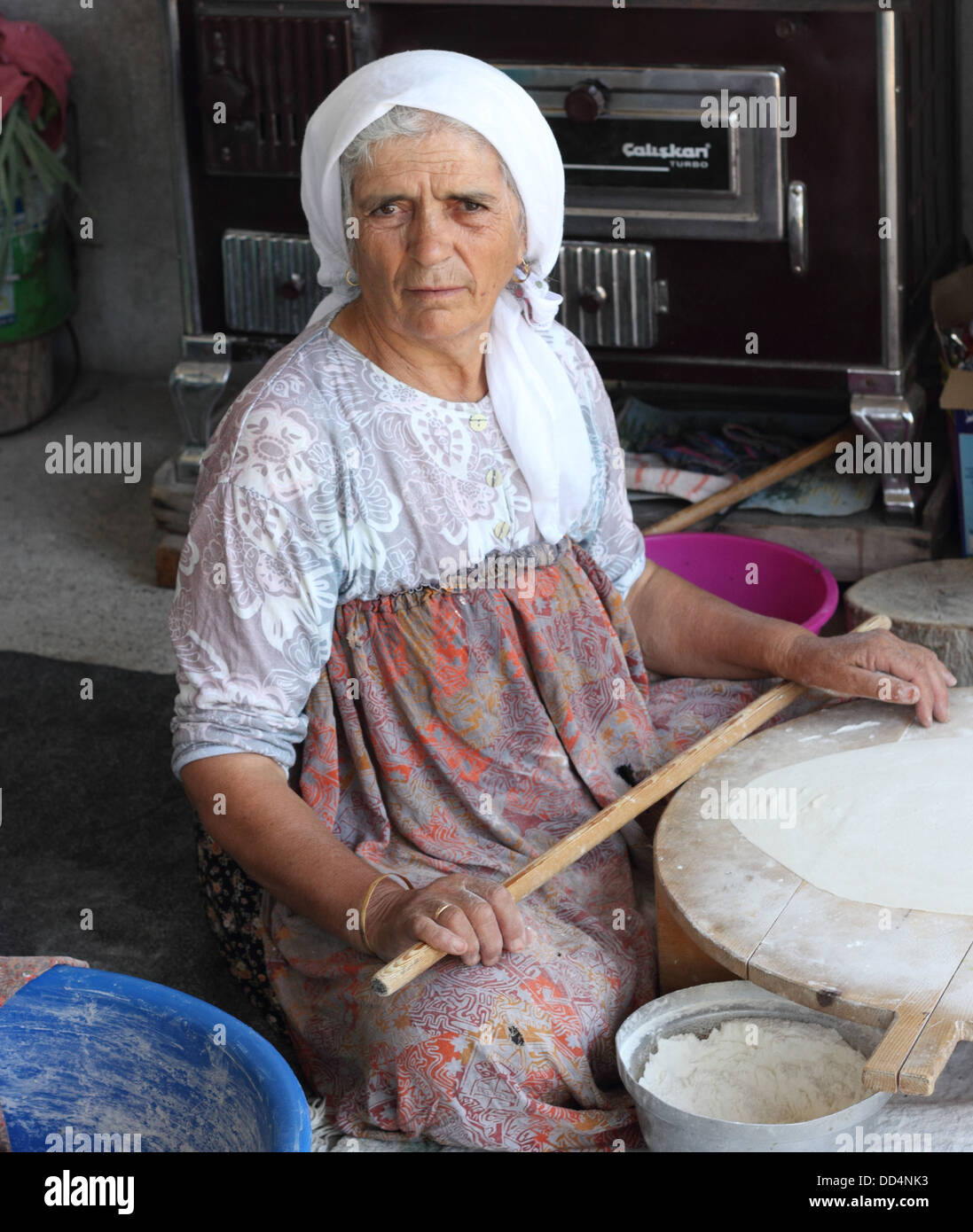 The traditional making of Turkish bread Stock Photo - Alamy