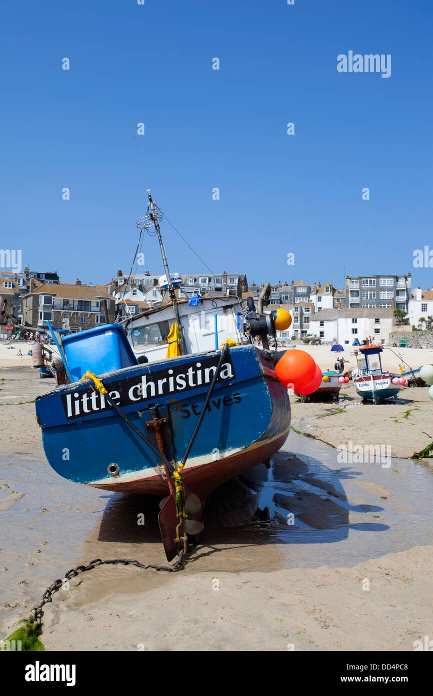 St Ives fishing boat St Ives harbour Cornwall at low tide Stock Photo ...