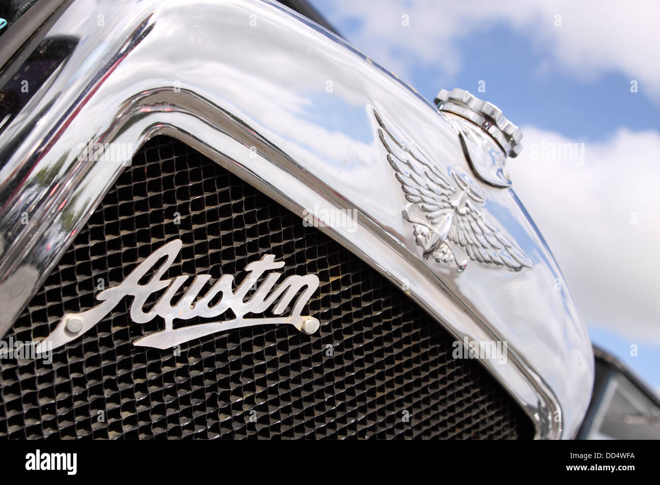 Austin 7 Seven vintage car radiator grill logo Stock Photo - Alamy