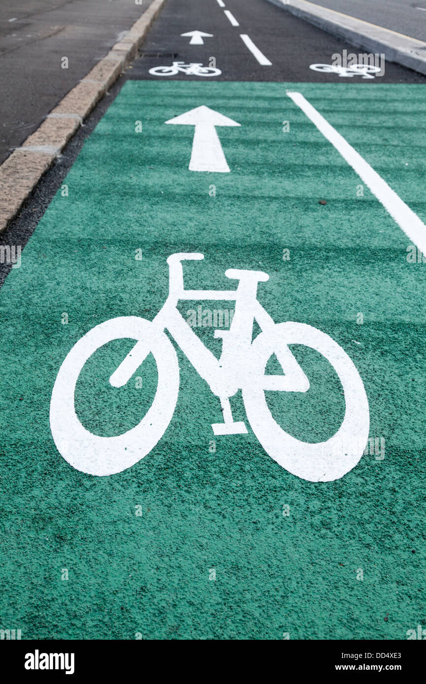 Cycle Lanes Sign High Resolution Stock Photography and Images - Alamy