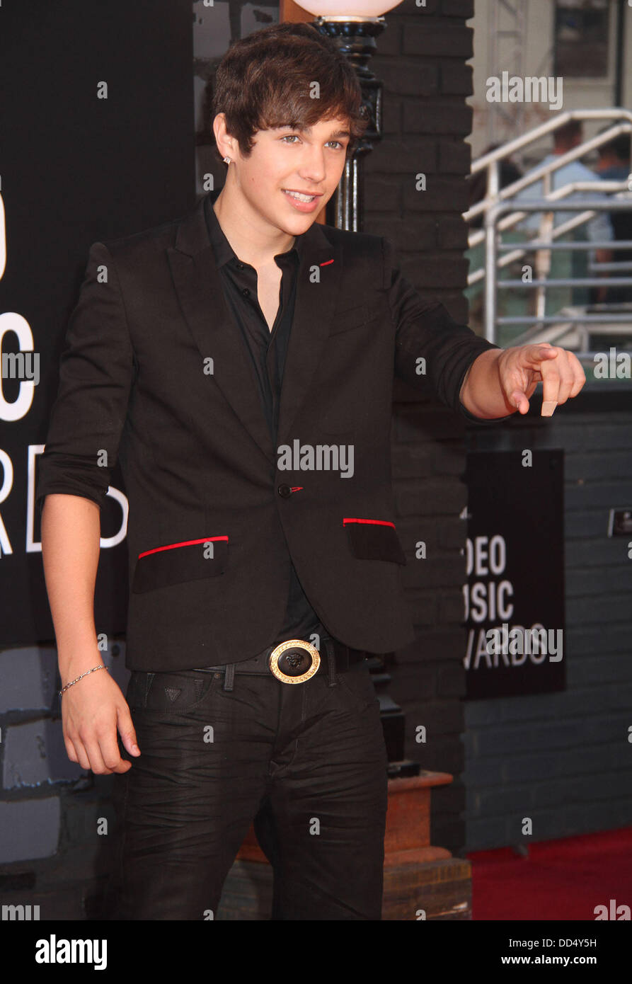 New York, New York, USA. 25th Aug, 2013. Singer AUSTIN MAHONE attends ...
