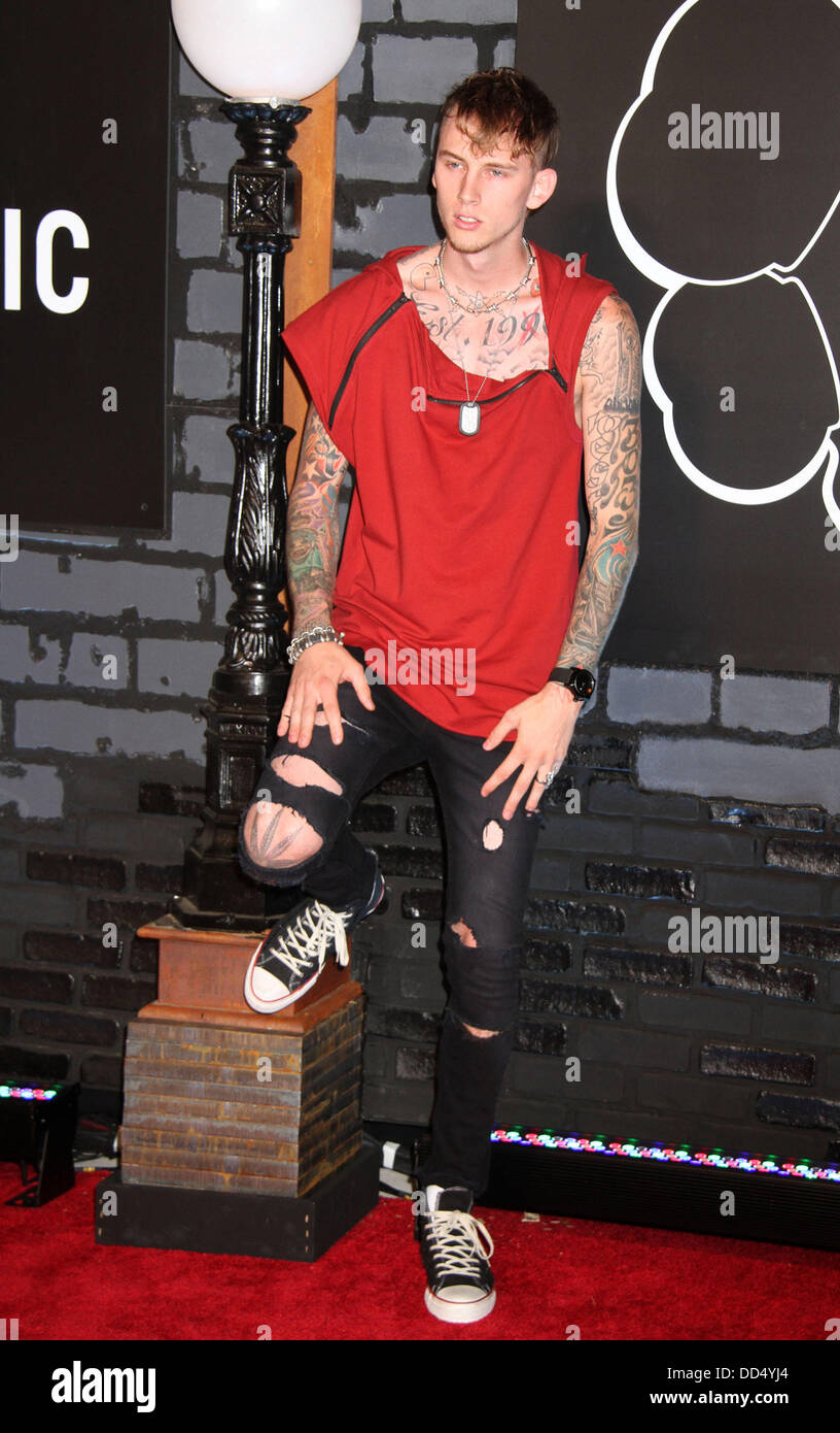 New York, New York, USA. 25th Aug, 2013. Rapper MACHINE GUN KELLY aka ...