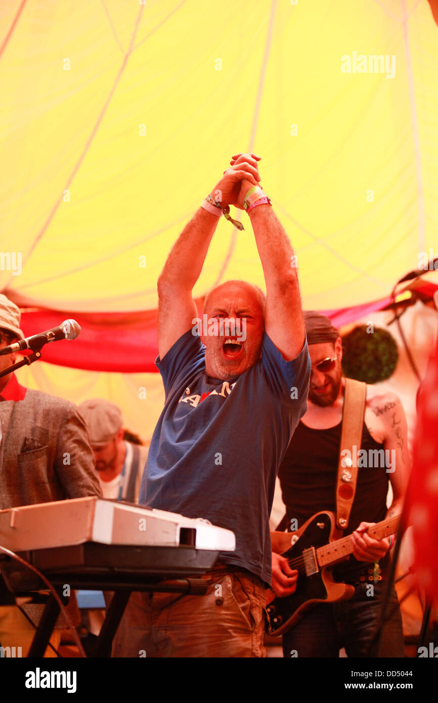 Keith Allen performing with his band in the Rabbit Hole, Glastonbury ...