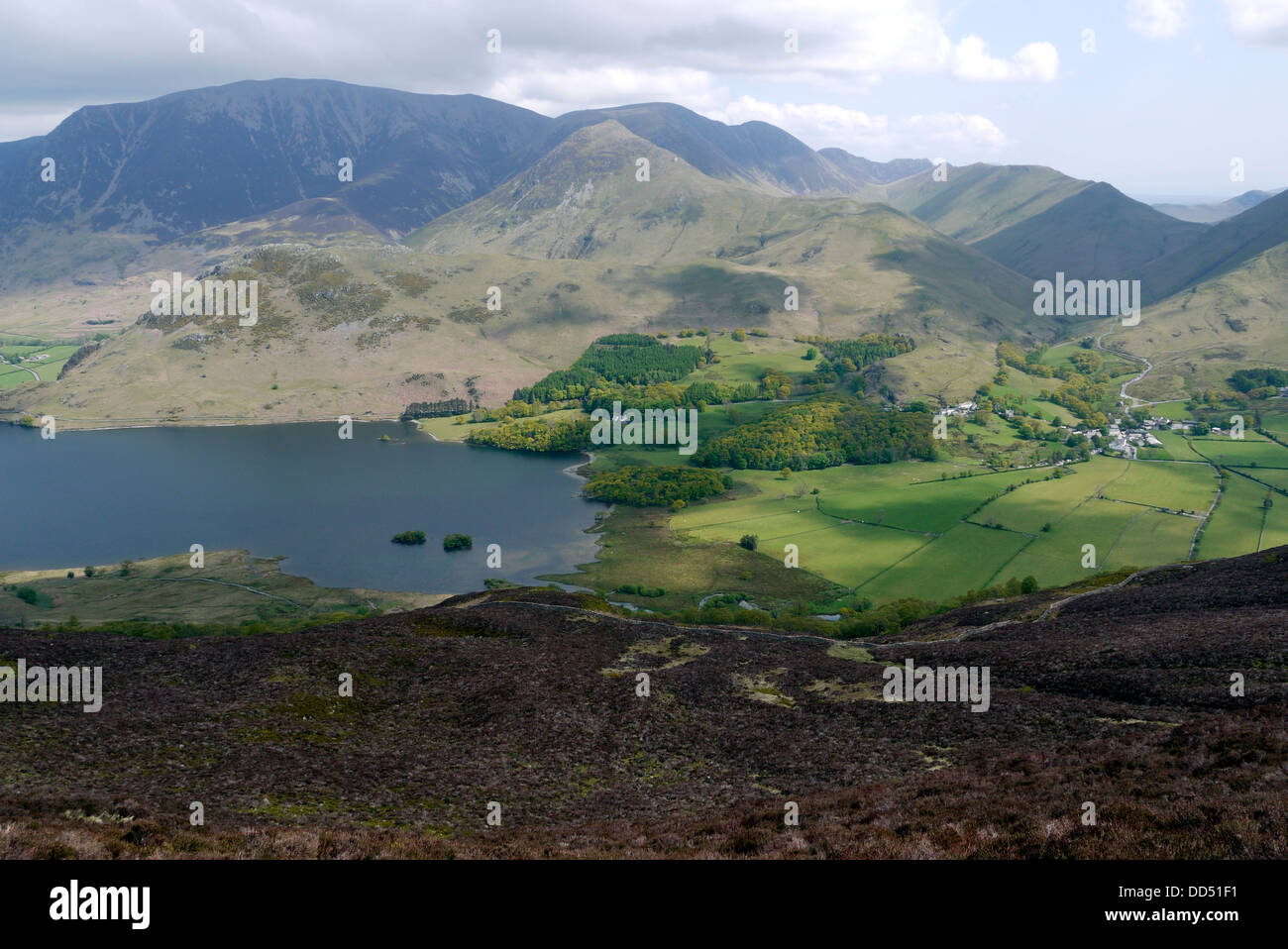 Crummock Water, Buttermere village, Lake District, Cumbria, England, UK ...