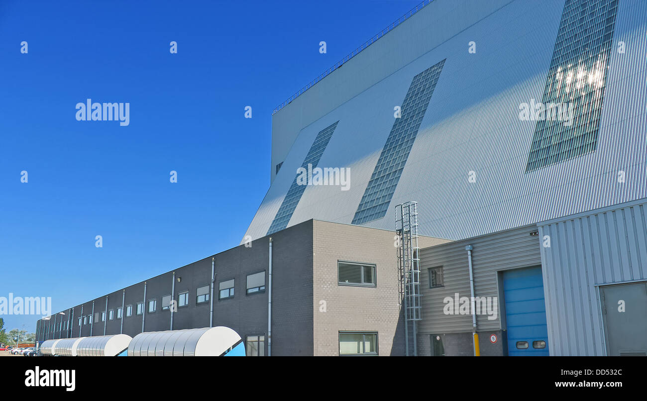 Production hall of a modern factory Stock Photo - Alamy