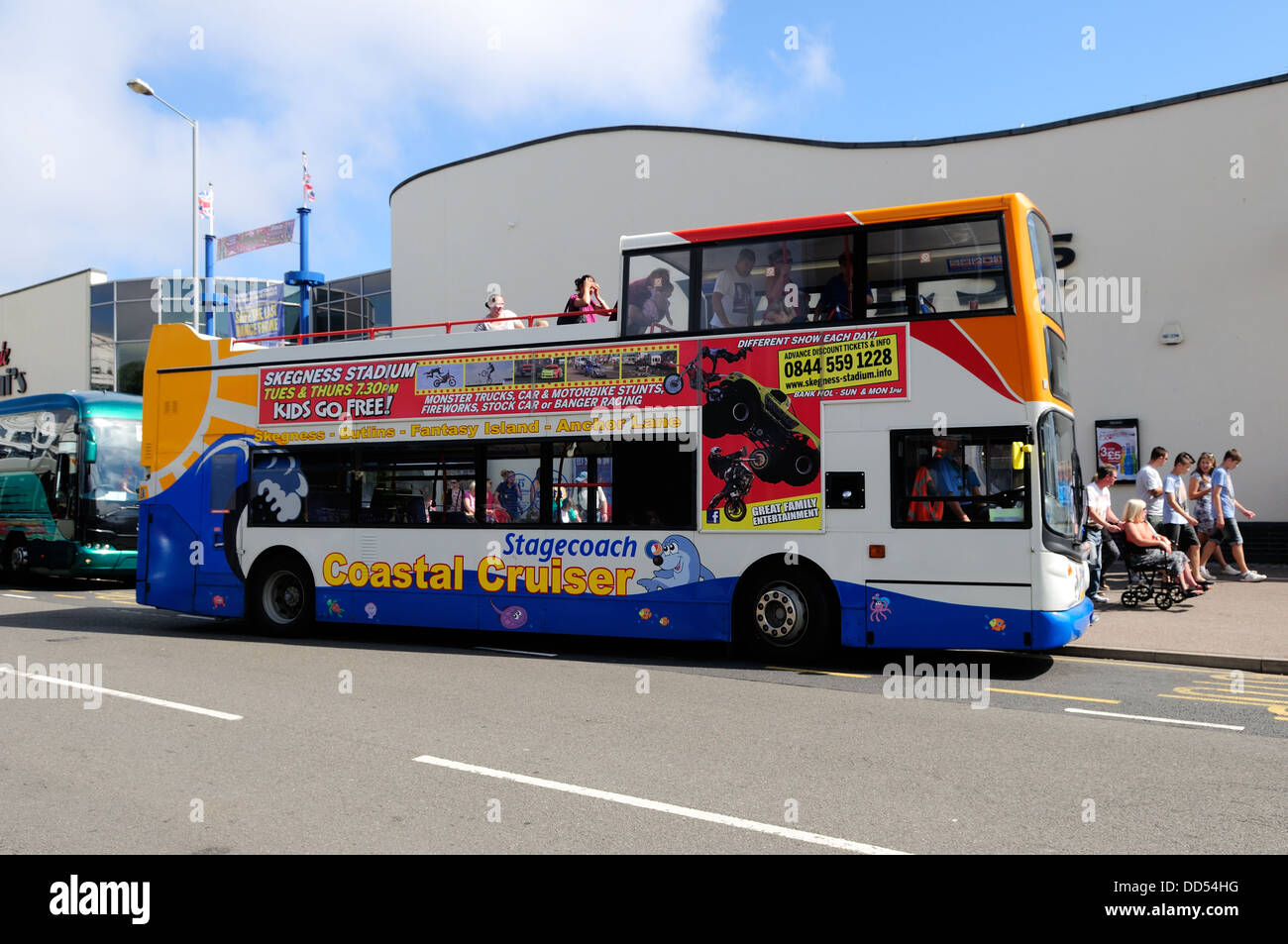 Skegness bus hi-res stock photography and images - Alamy