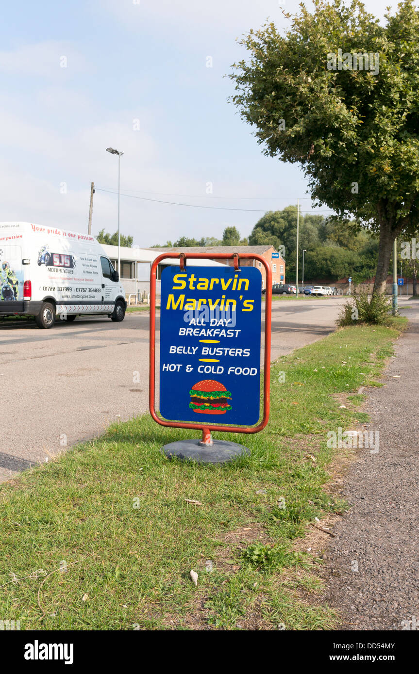 Roadside diner sign hi-res stock photography and images - Alamy